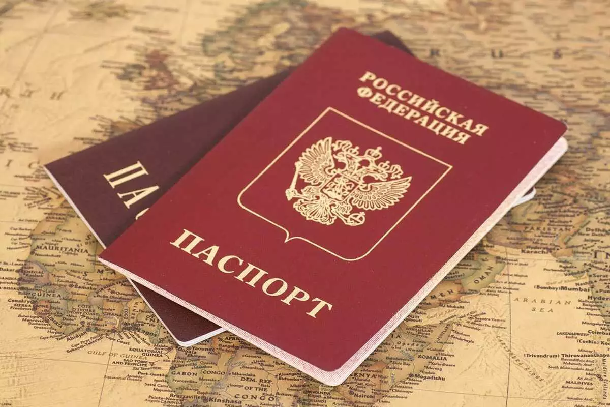 Katswiri adalankhula za ma passports athetsedwa ku Russia 6162_1