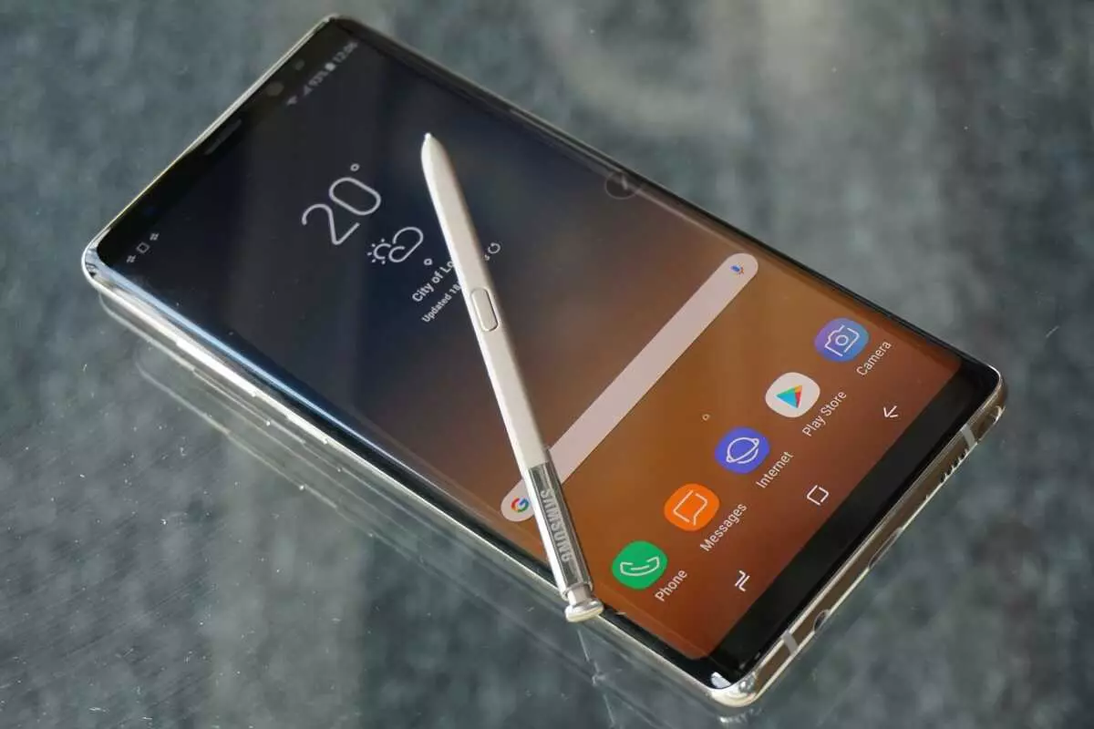 Samsung Galaxy Note 8 e iai le leaga o le tele o tagata fai mai 6479_1