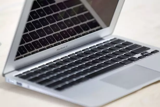 La producción en masa de MacBook Air con una pantalla de retina de 12 pulgadas. 650_1