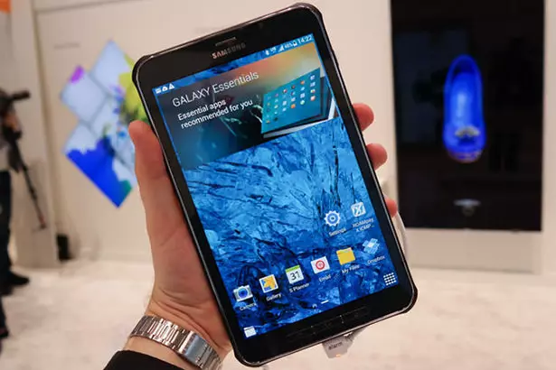 Samsung Galaxy Tab Gníomhach - Tablet do lucht gnó agus fostaithe corparáide