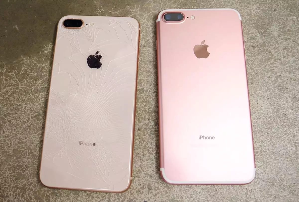 Yakoresheje: Abantu ibihumbi n'ibihumbi binubira ibirahuri byacitse muri iPhone 8 na iPhone 8 wongeyeho 6628_1