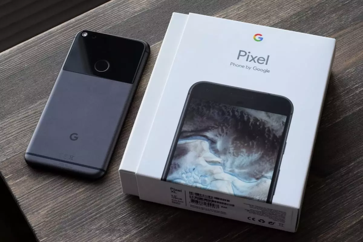 Bron cyhoeddiad: Google Pixel XL 2 Rhedeg Android 8.0 ar y ddelwedd swyddogol 7080_1