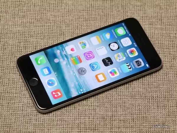 ទូរស័ព្ទ iPhone 6 ។