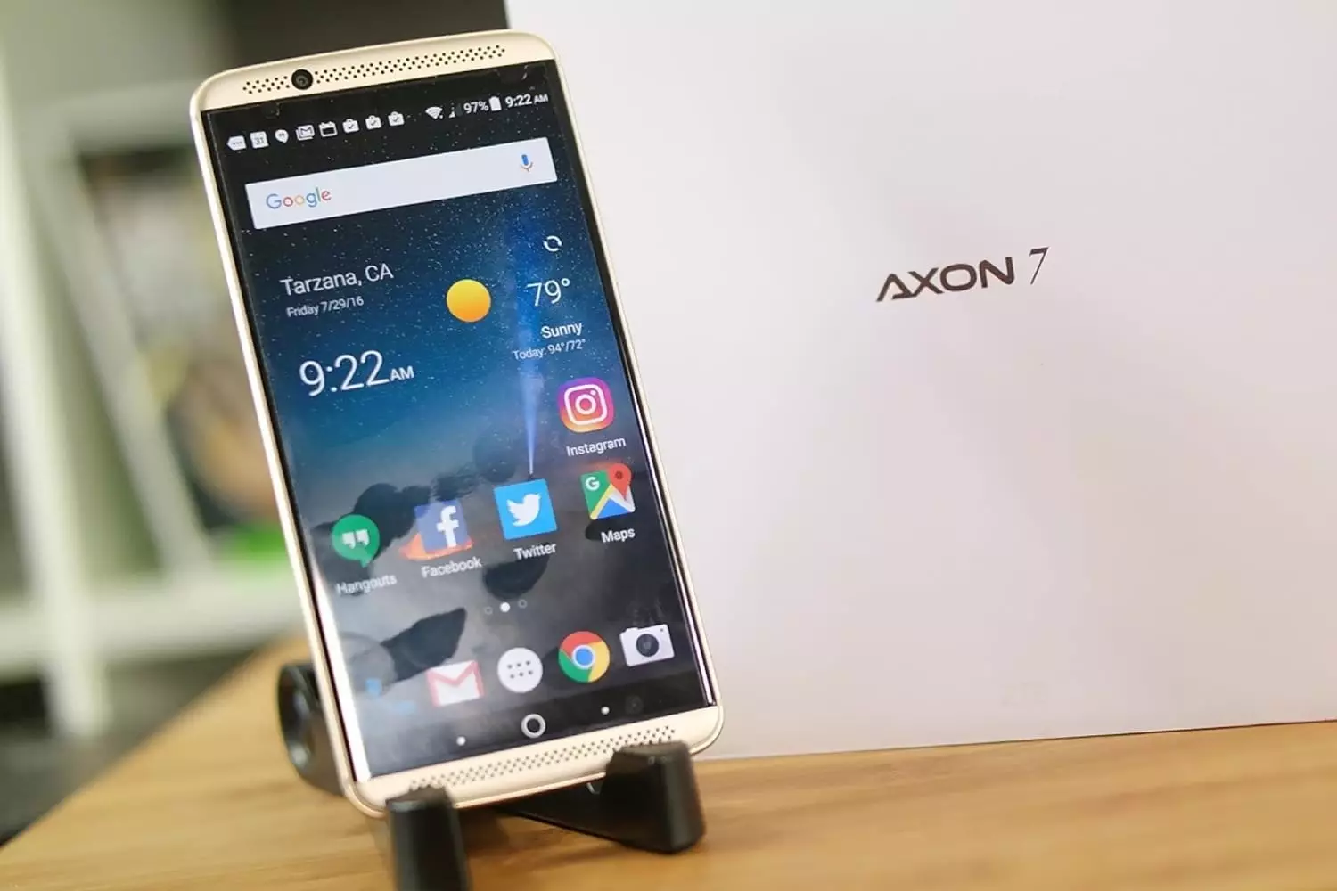 ZTE Axon 8 adịlarị nso - Flagship maka ndị na-egwu egwu dị elu 7181_2