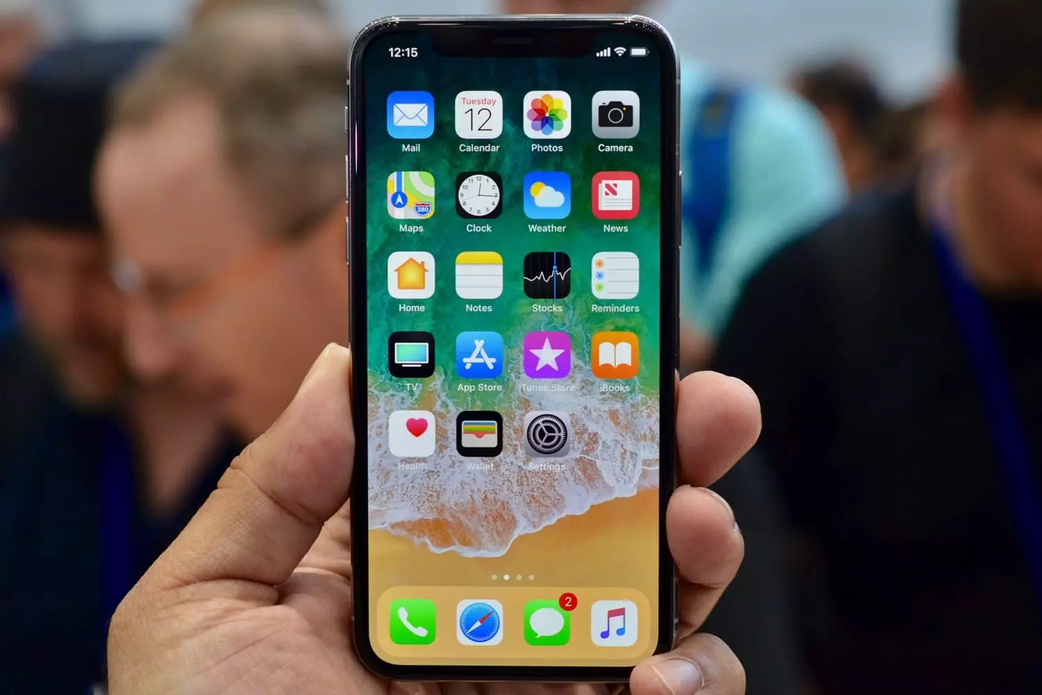 ایپل آئی فون ایکس خریداروں کی گمراہی کی تنقید کی