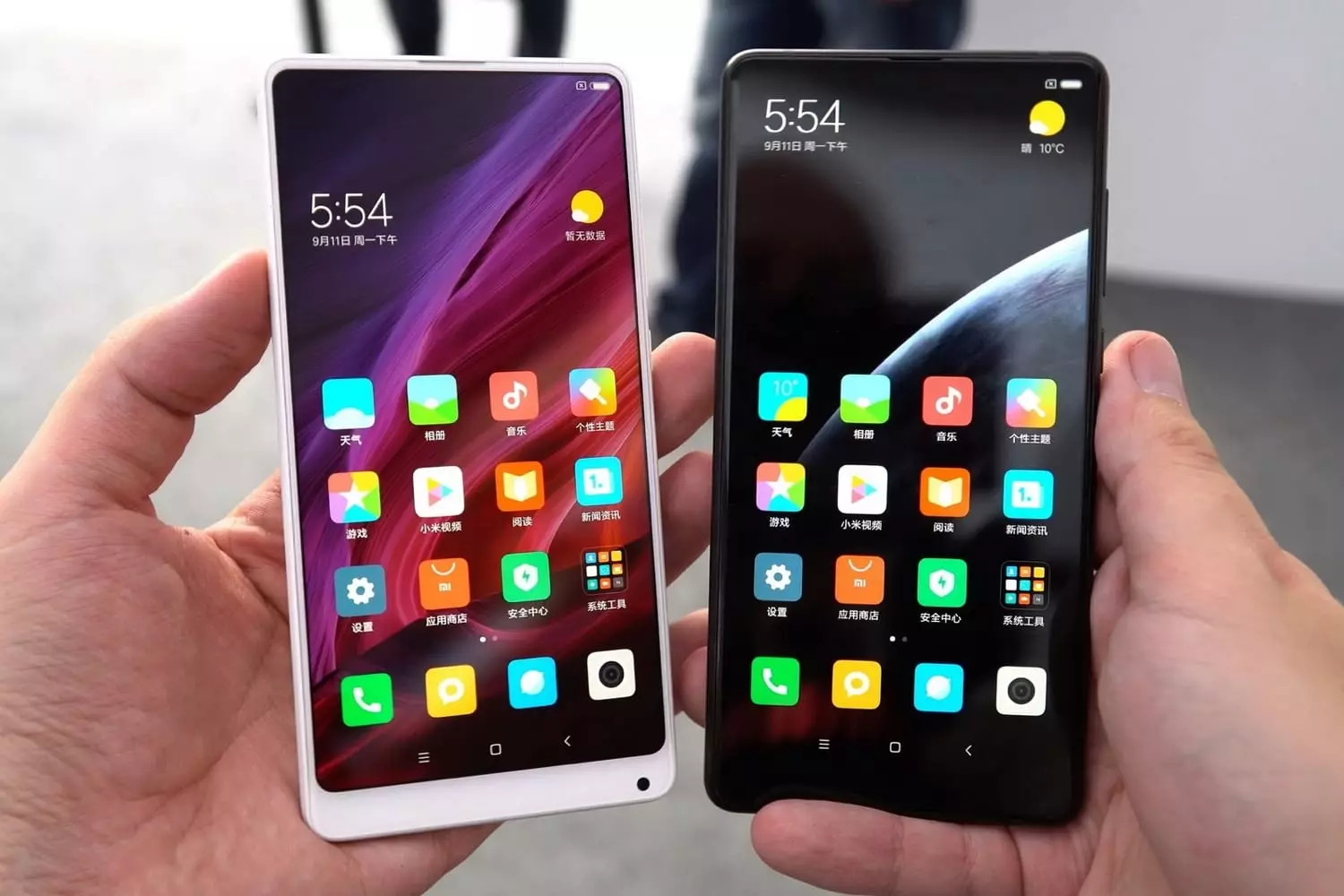 iphone x estas multe pli malbona ol Samsung Galaxy Note 8, LG V30 kaj Xiaomi Mi MIX 2 en la Plano Plano 7323_2