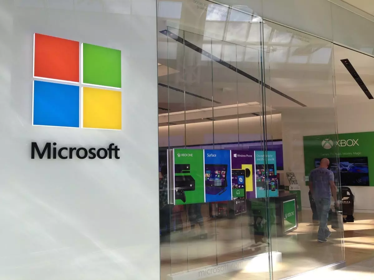 Cửa hàng chính thức của Microsoft chấm dứt công việc của mình ở Nga 7370_2