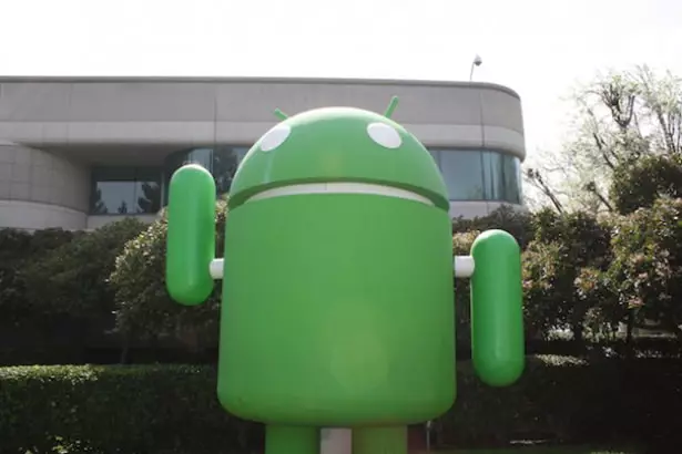 Google ทำให้ผู้ผลิต Android ใช้บริการและแอปพลิเคชัน