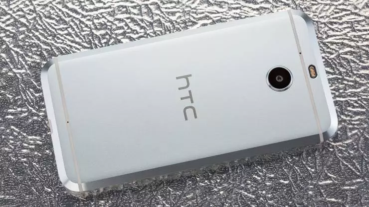HTC pern de metall 1