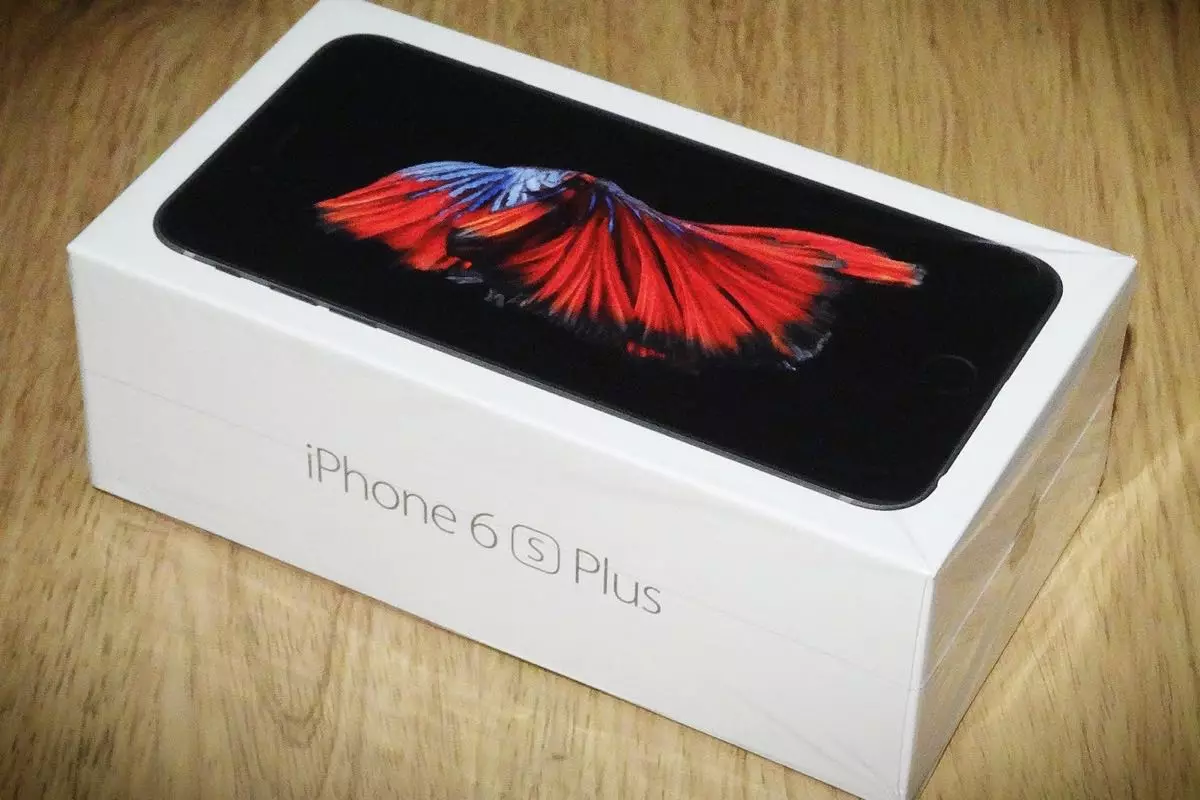 Apple iPhone 6S 64GB查看Unboxing 3