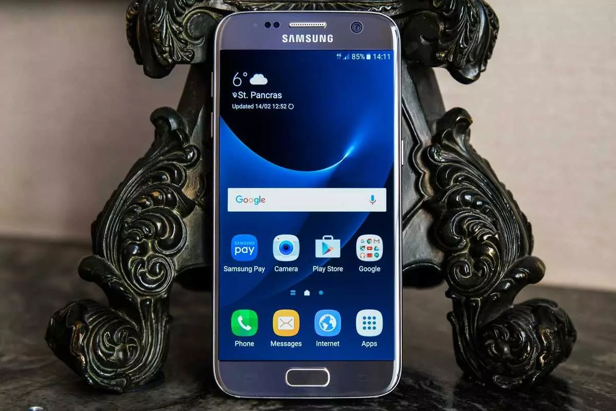 Samsung Galaxy S7 begin verkoop op 'n rekord lae prys - dit nog nie goedkoper was 8194_1