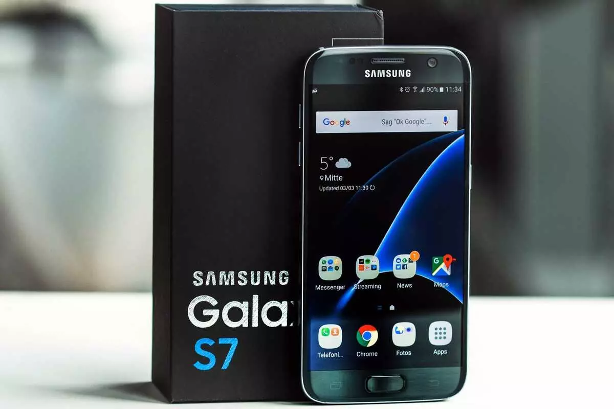Samsung Galaxy S7 begin verkoop op 'n rekord lae prys - dit nog nie goedkoper was 8194_2