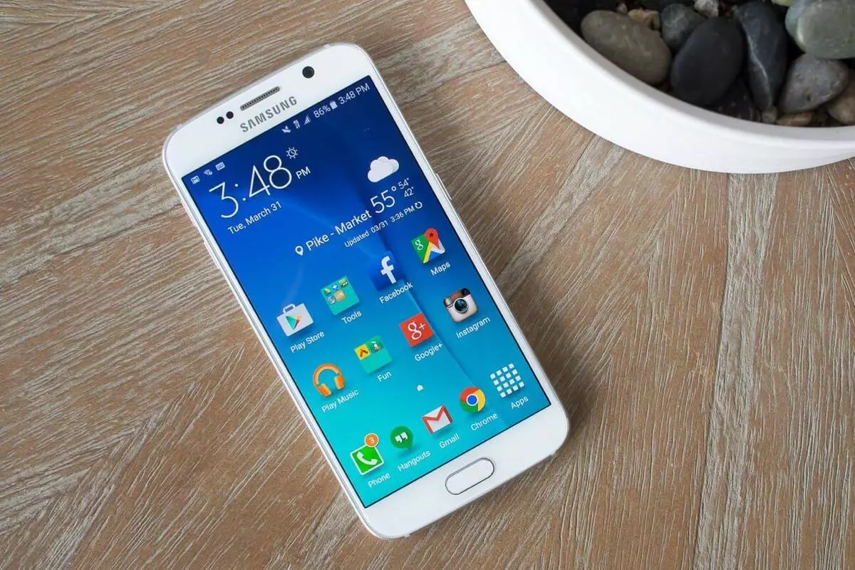 Samsung sedang bersedia untuk melepaskan Smartphone 4.6 inci Galaxy S6 Mini