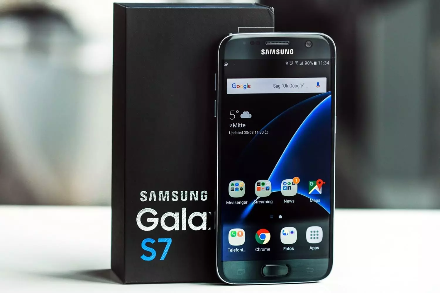 Samsung Galaxy S7 è caduto bruscamente in Russia quasi tre volte 8801_1