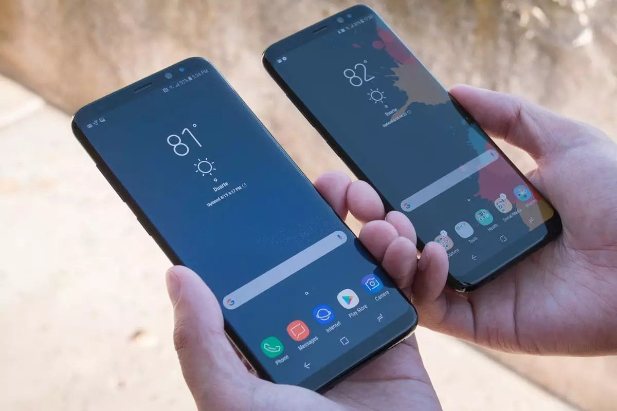 Samsung Galaxy S8 agus S8 + Gan ceangal leis an oibreoir a dhíol le lascaine mhór 9034_1