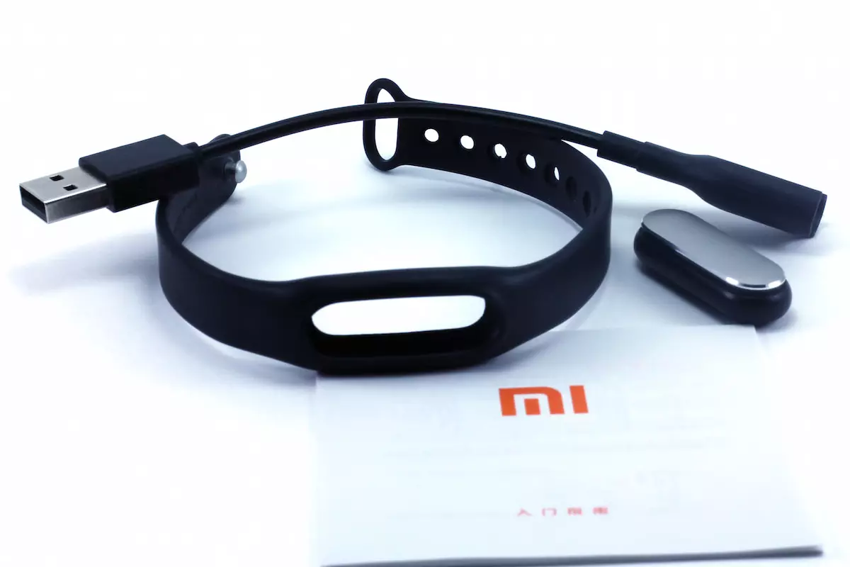 Xiaomi Mi Band iPhone 6 Plus Applestage Russia iOS 8 Apple 5