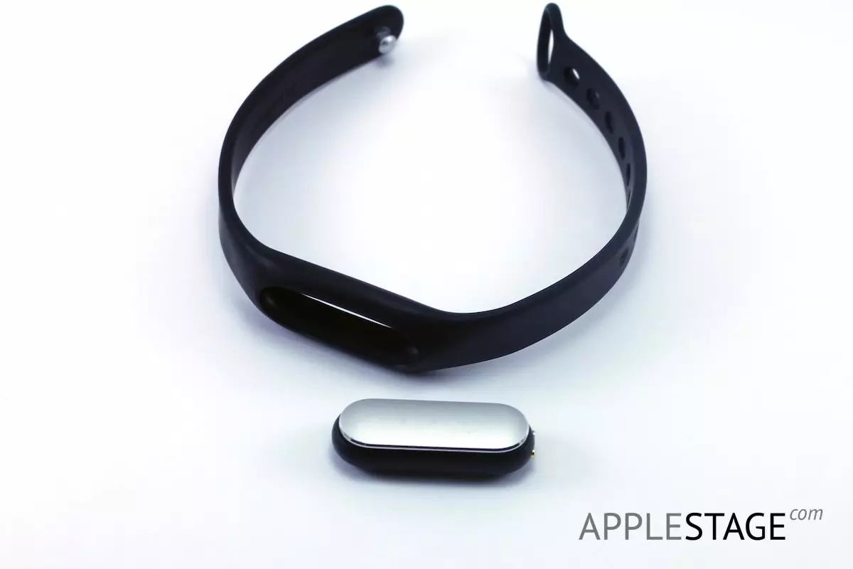 Xiaomi Mi Band iPhone 6 Plus Appleases Russia E IOS 8 Apple 3