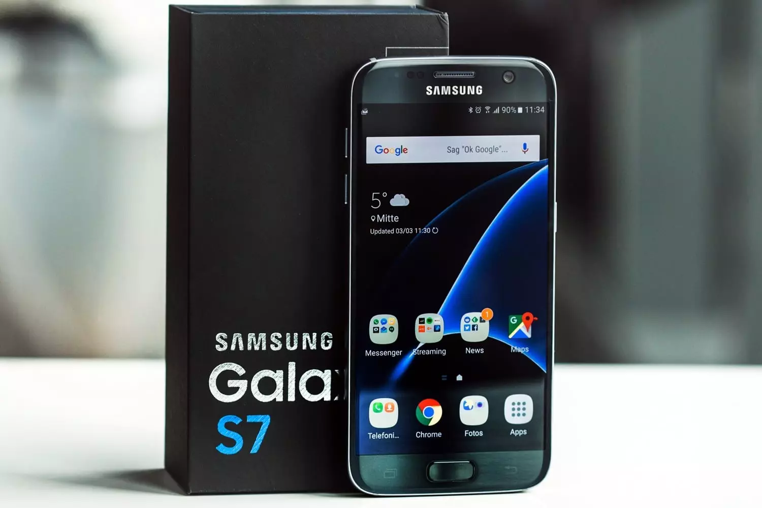 Samsung Galaxy S7 kwanza aliwaangamiza kwa bei mara mbili nchini Urusi 9087_3