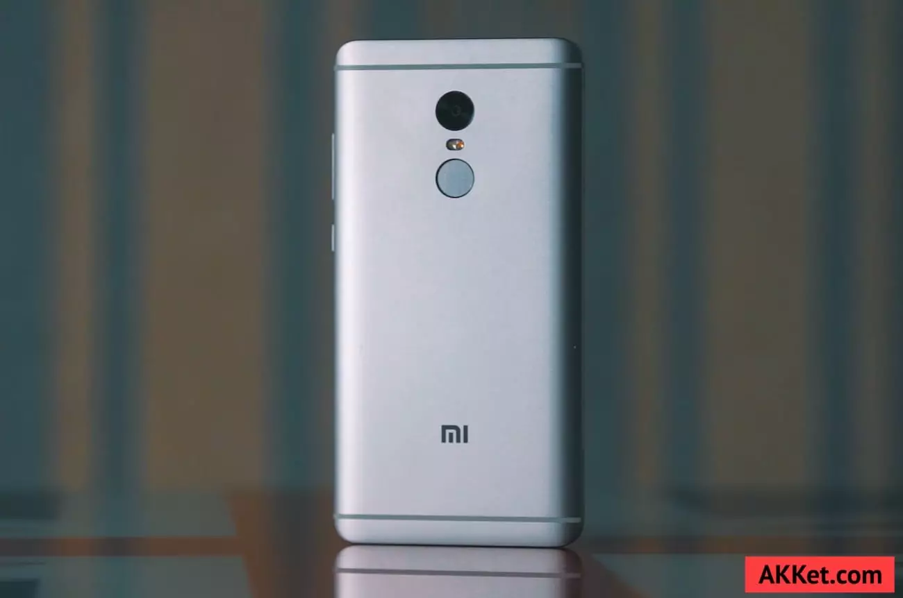 Xiaomi Redmi Akọsilẹ 4 Atunwo Russia 2017