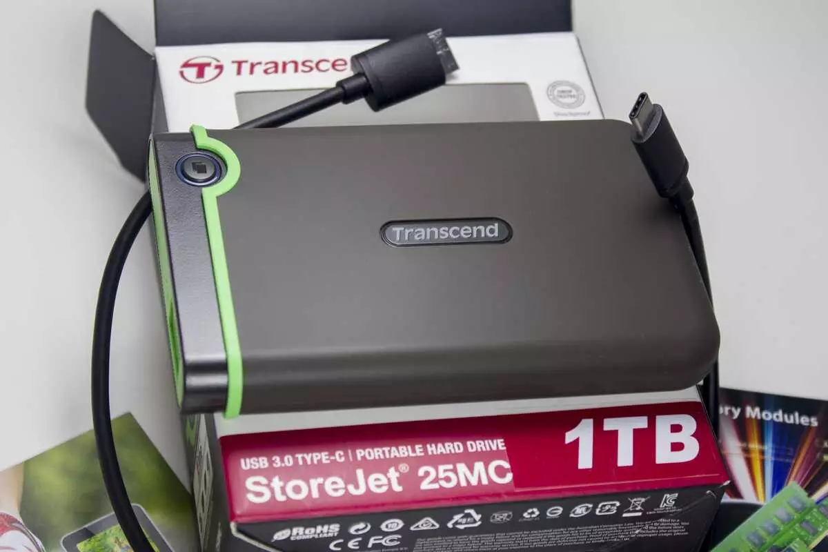 Transcendez la vue d'ensemble du disque dur portable de StoreJet 25MC (TS1TSJ25MC) avec interface USB type-C