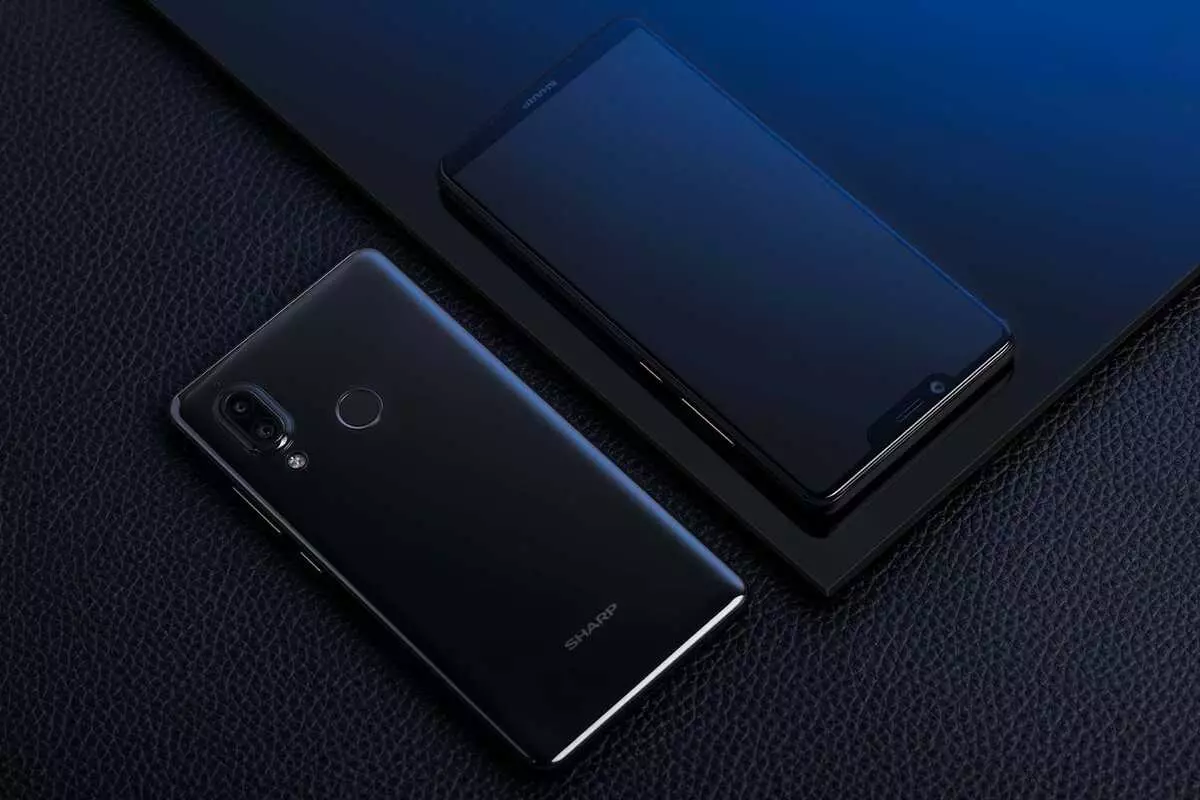 L'anunci Sharp Aquos S3: Examless Smartphone amb la retallada a la pantalla i la càmera Doble 9302_2