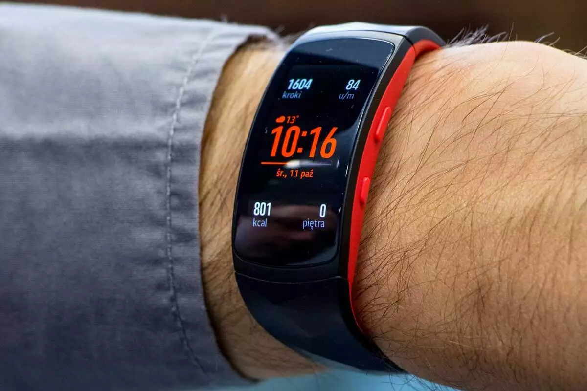 Vrlo neugodne informacije o Xiaomi MI Band 3 narukvica, koja će uznemiriti apsolutno sve 9552_3