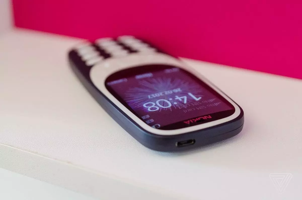 Noua Nokia 3310 2017 oficial 4