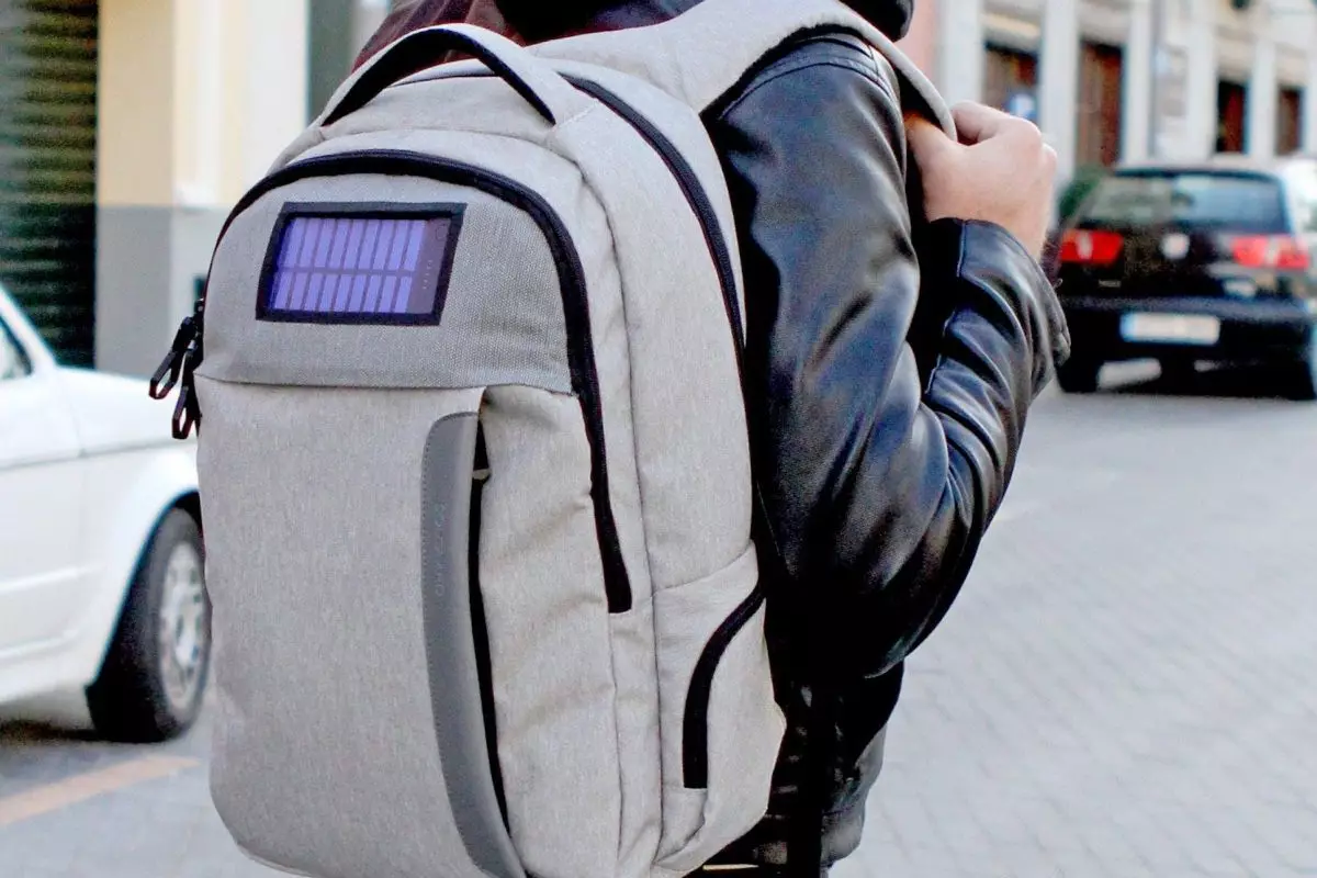 Lifepack Rugzak met Kickstarter koste Elektroniese toestelle