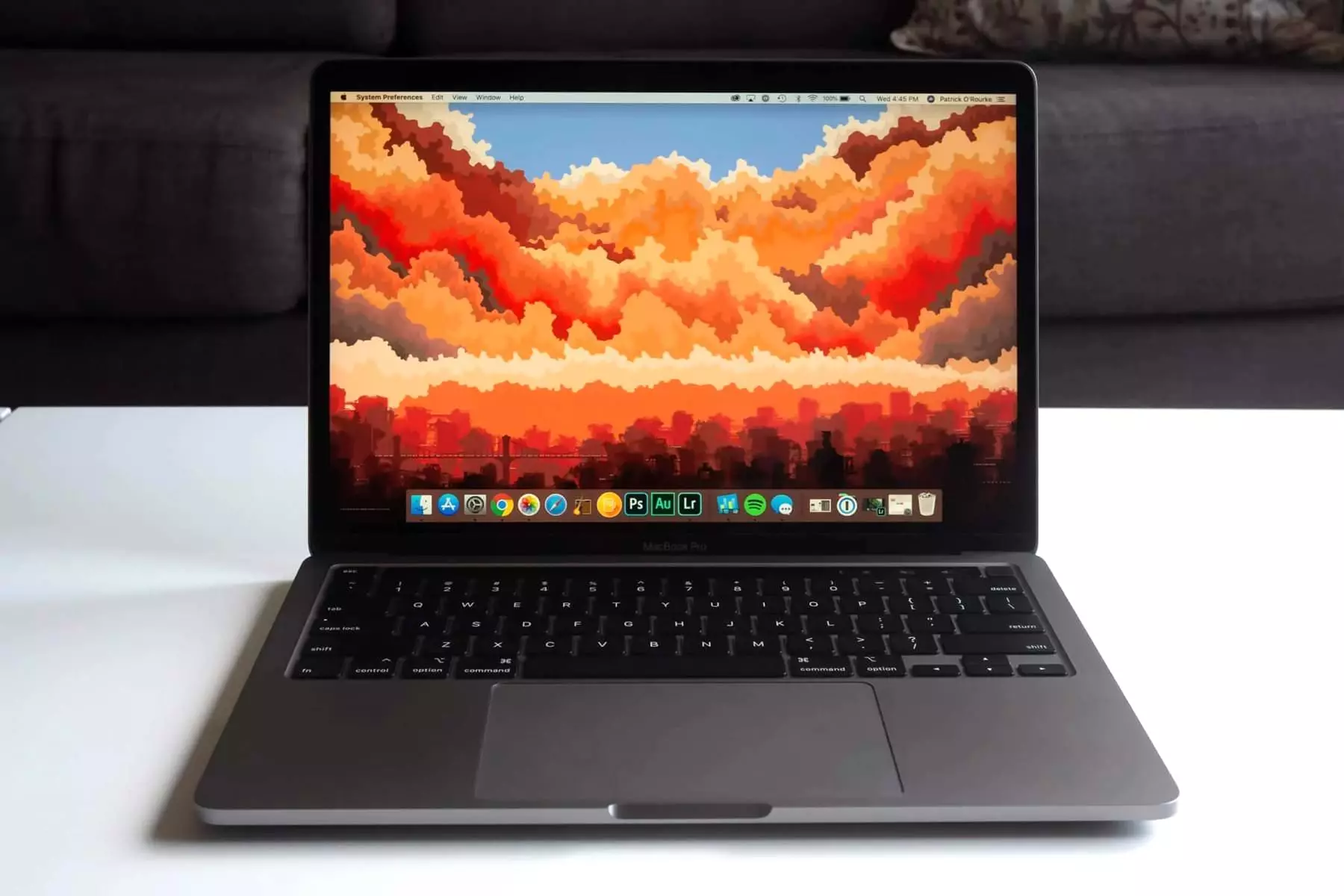 I-Apple ikhiphe iMacBook Pro enamandla amakhulu kanye ne-IMAC ku-M1x processor
