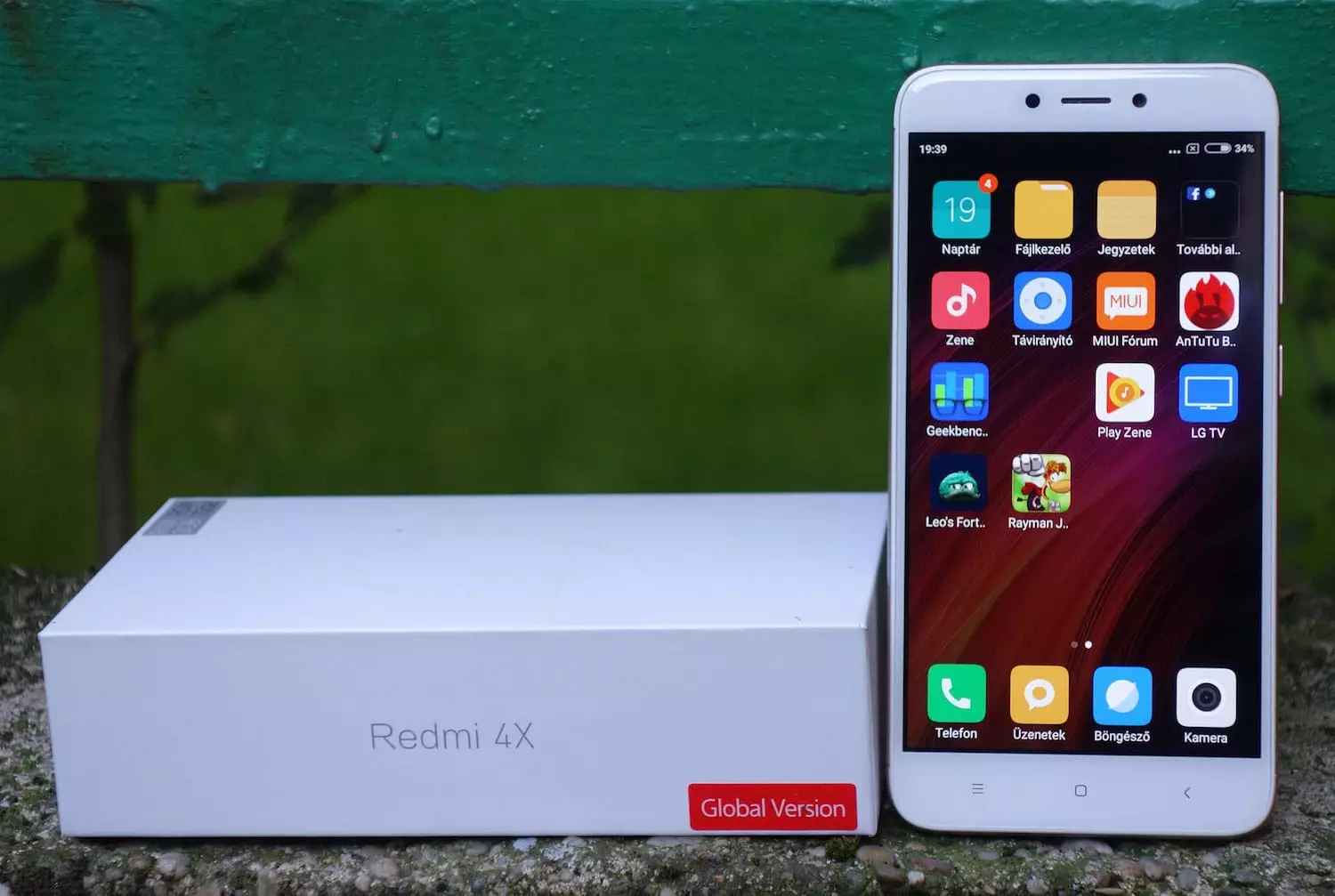 Xiaomi Redmi 4x тарихның иң түбән бәядә сатыла. Ашыкырга кирәк 9800_1