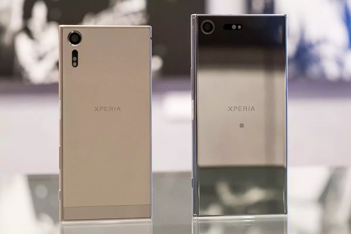 Shock pembeli ti harga ti Sony Xperia XZ Premium smartphone di Rusia 9818_3