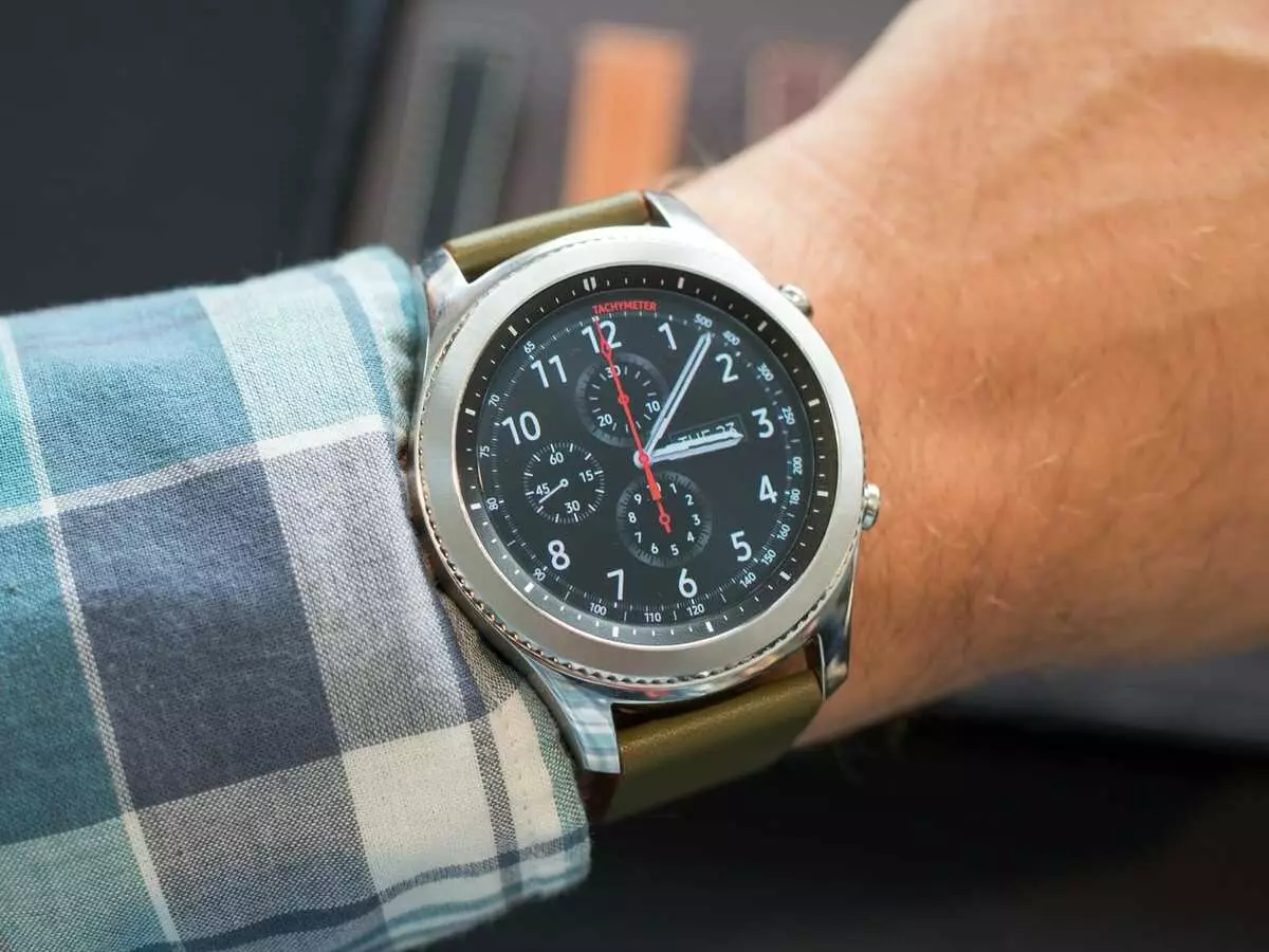 Samsung Gear S4, Smart Sigħat tal-Futur, dalwaqt se jidhru u jimxu fuq il-bejgħ 9829_1